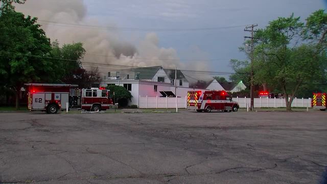 Firefighters battling fire at country club in Redford Township - WXYZ.com