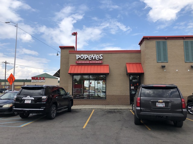 Detroit Popeyes still closed after viral video; On-duty manager fired ...